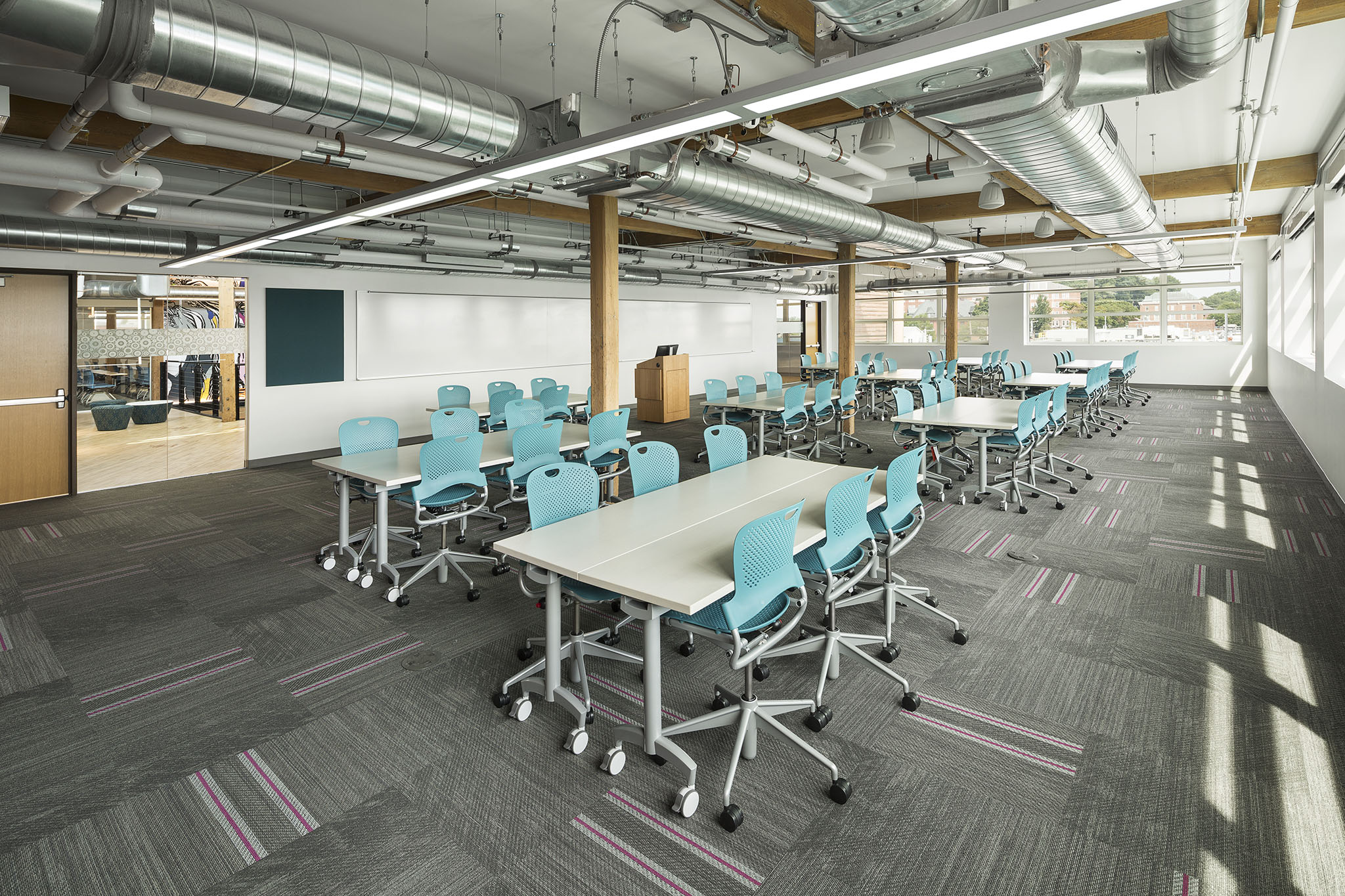 Tufts University - Collaborative Learning & Innovation Complex (CLIC) - Commodore Builders